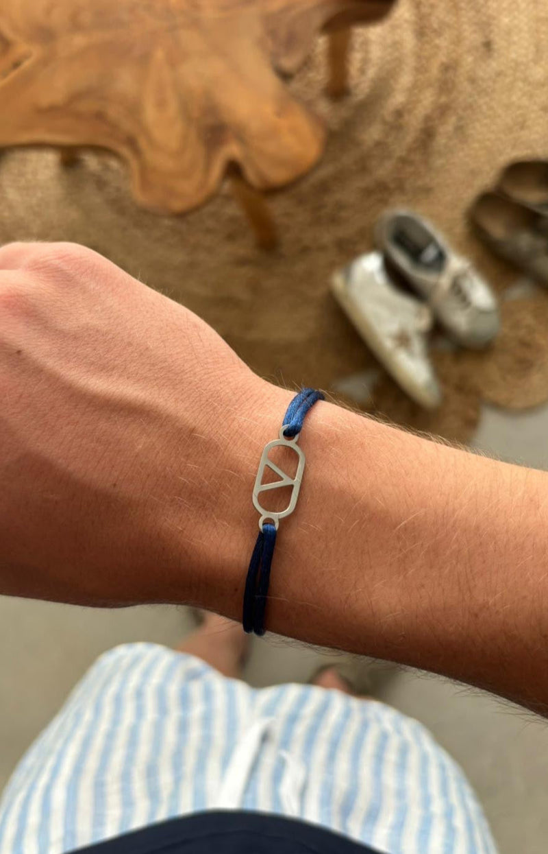 V Bracelet